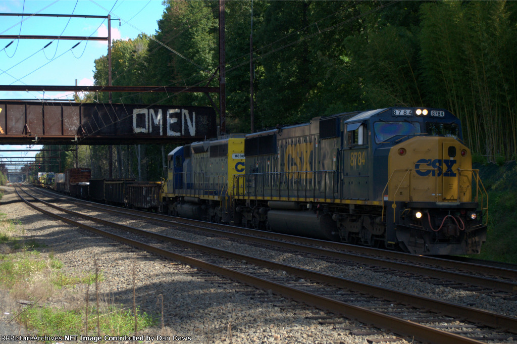 CSX SD60M 8784 leads X789